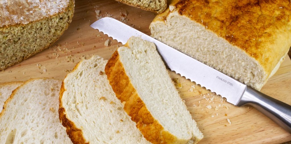 How To Choose a Bread (Serrated) Knife - Buying Guide | Knives Academy